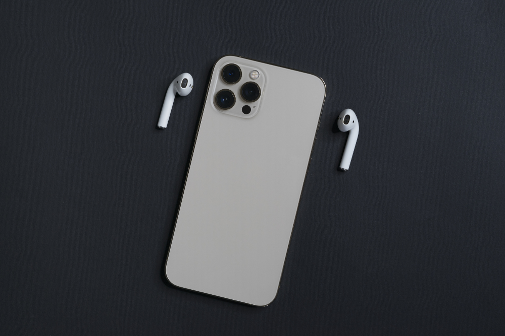 iPhone 15 Review: A Complete UK Buyer’s Guide by TechPros